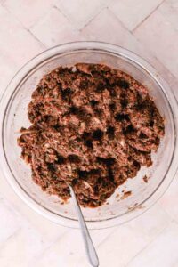 Lahm Bi Ajeen (Middle Eastern Flatbread) - Hungry Paprikas