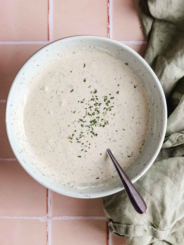 Homemade Tahini Paste in 10 Minutes - Hungry Paprikas