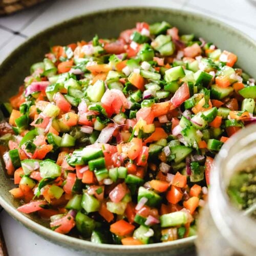 Arabic Salad with Simple Dressing - Hungry Paprikas