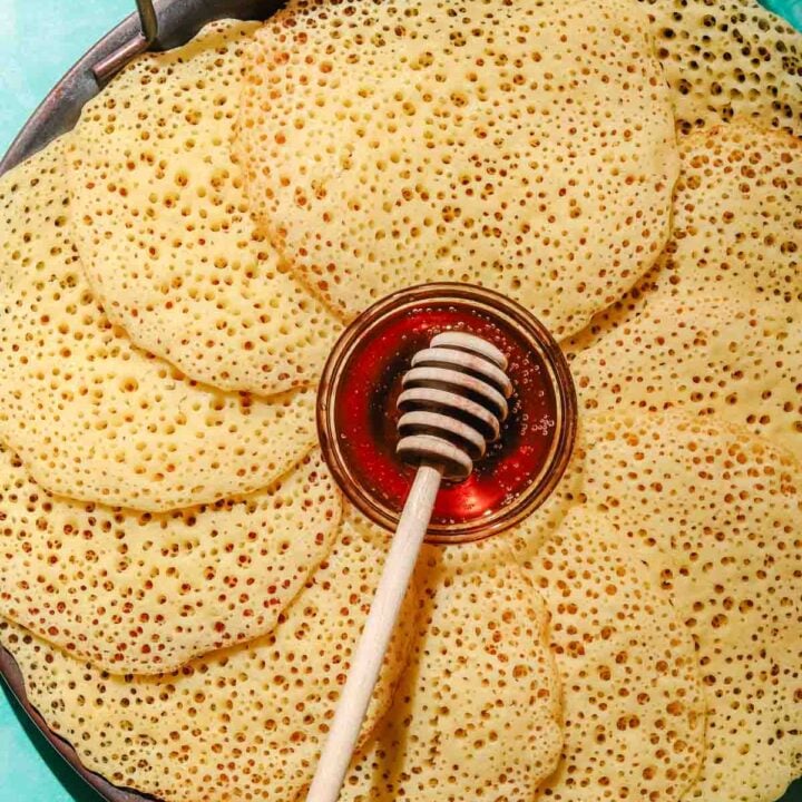 Easy Baghrir (Moroccan Pancakes) - Hungry Paprikas