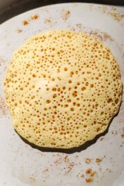 Easy Baghrir (Moroccan Pancakes) - Hungry Paprikas