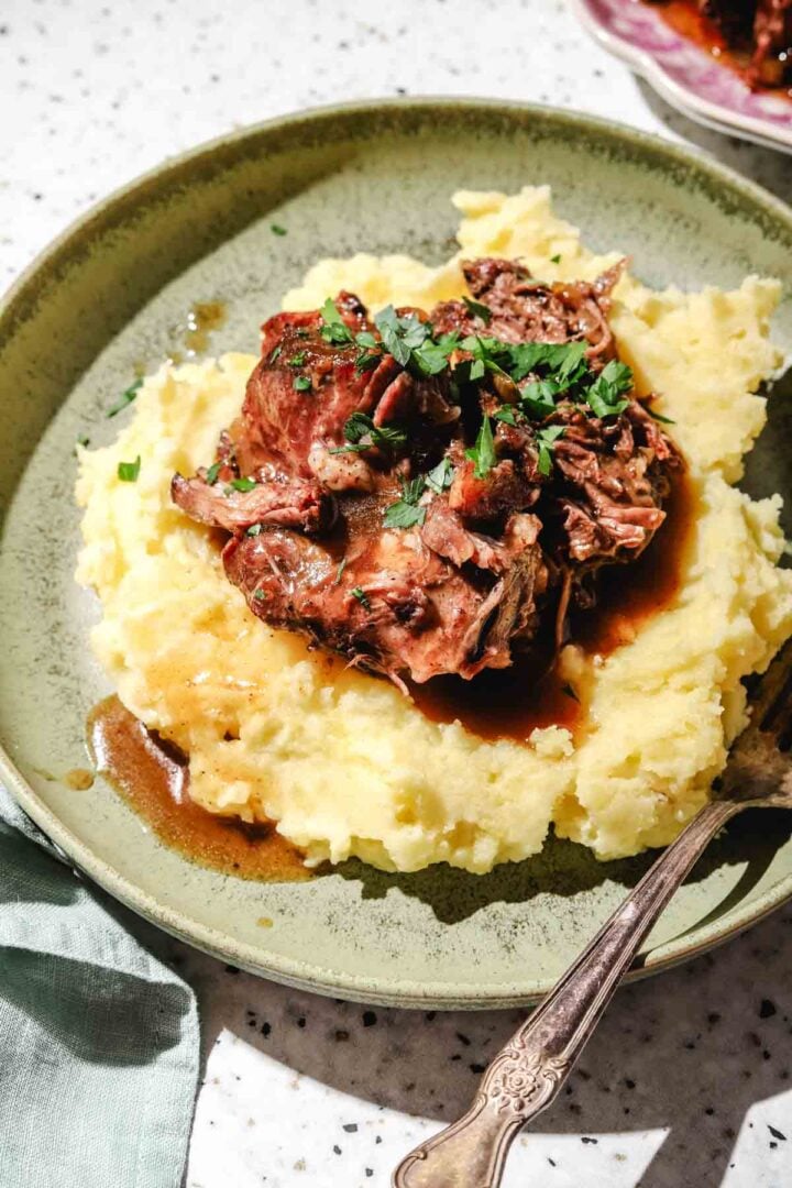 Oven Braised Chuck Roast (Easy & Fall Apart) - Hungry Paprikas