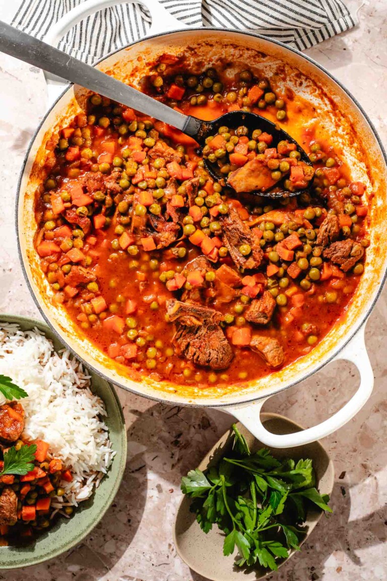 Easy Bazella (Peas & Carrots Stew) - Hungry Paprikas