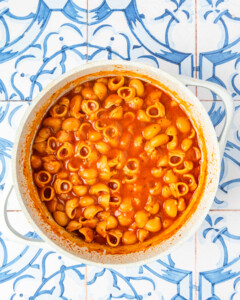 30 Minute One Pot Pink Sauce Pasta - Hungry Paprikas