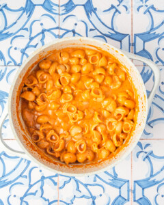 30 Minute One Pot Pink Sauce Pasta - Hungry Paprikas
