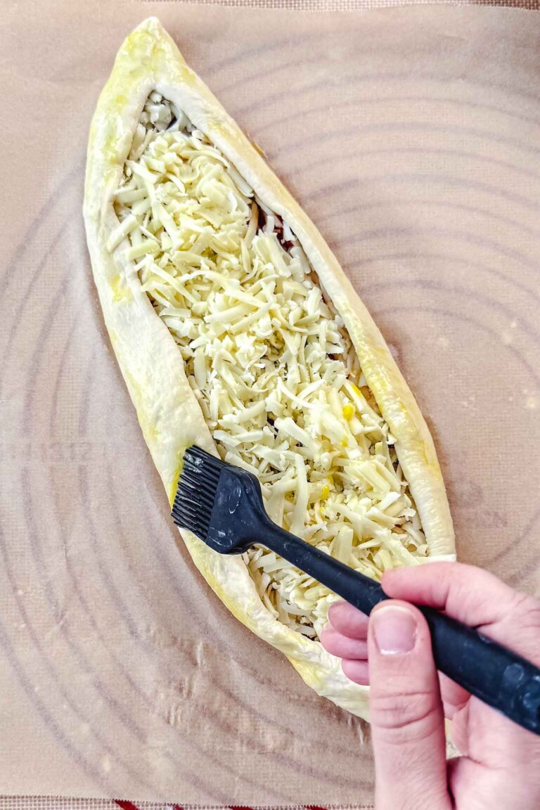 Homemade Turkish Pide (Various Toppings!) - Hungry Paprikas