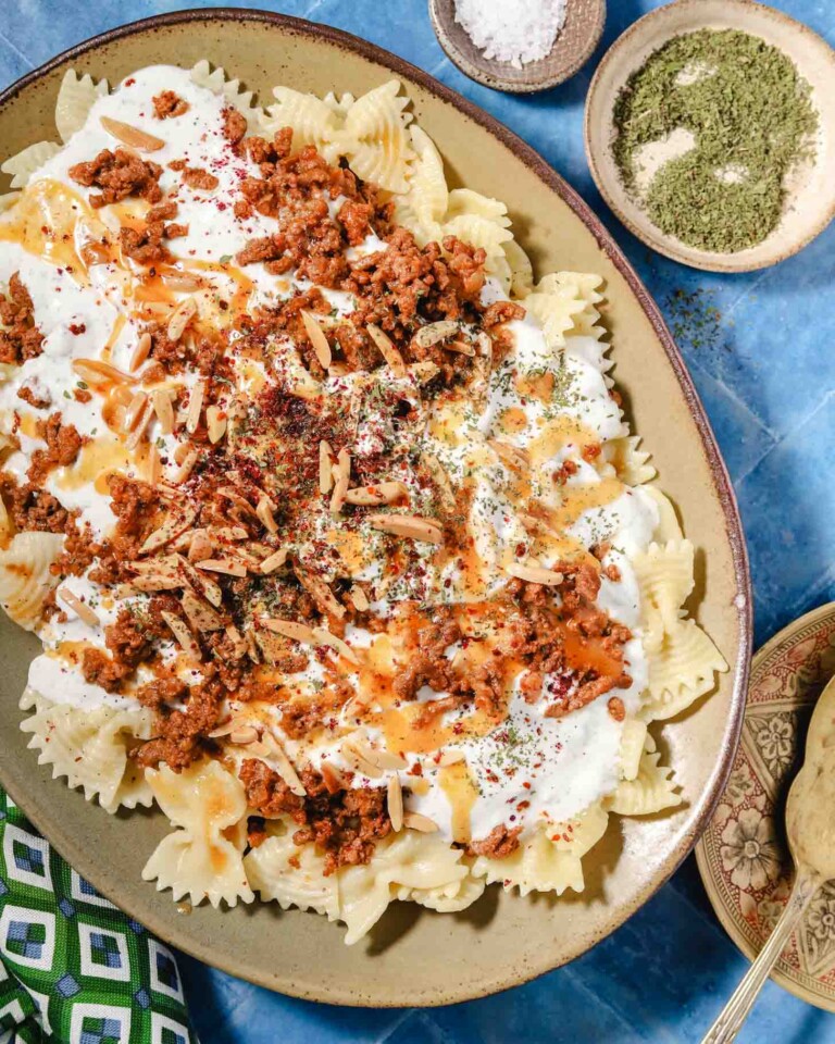 Addictive Turkish Pasta (With Ground Beef) - Hungry Paprikas